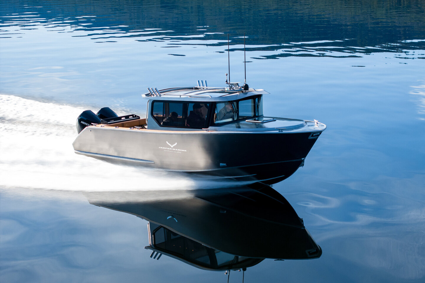 Jasper Marine Defender 22 - Storm Bow – 360/VR Virtual Tour – VRCLOUD